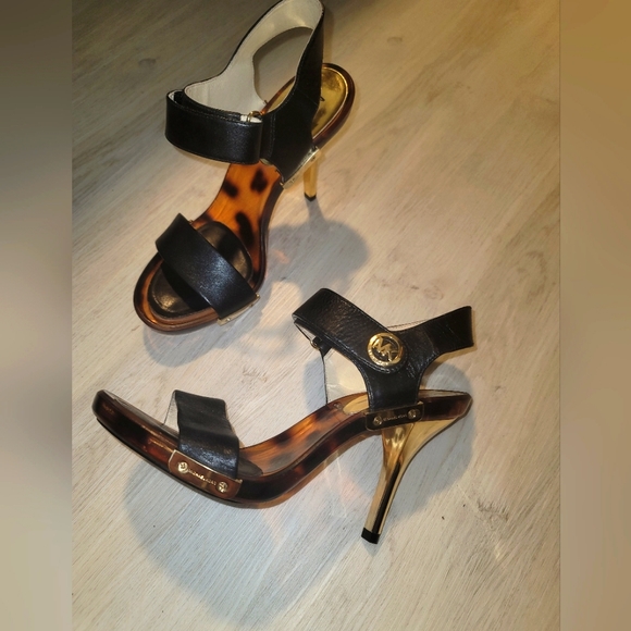Michael Kors | Shoes | Michael Kor Heels With Gold Hardware | Poshmark